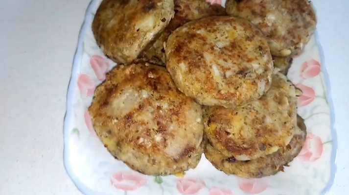 Необычные котлеты без мяса. Просто и вкусно!.mp4