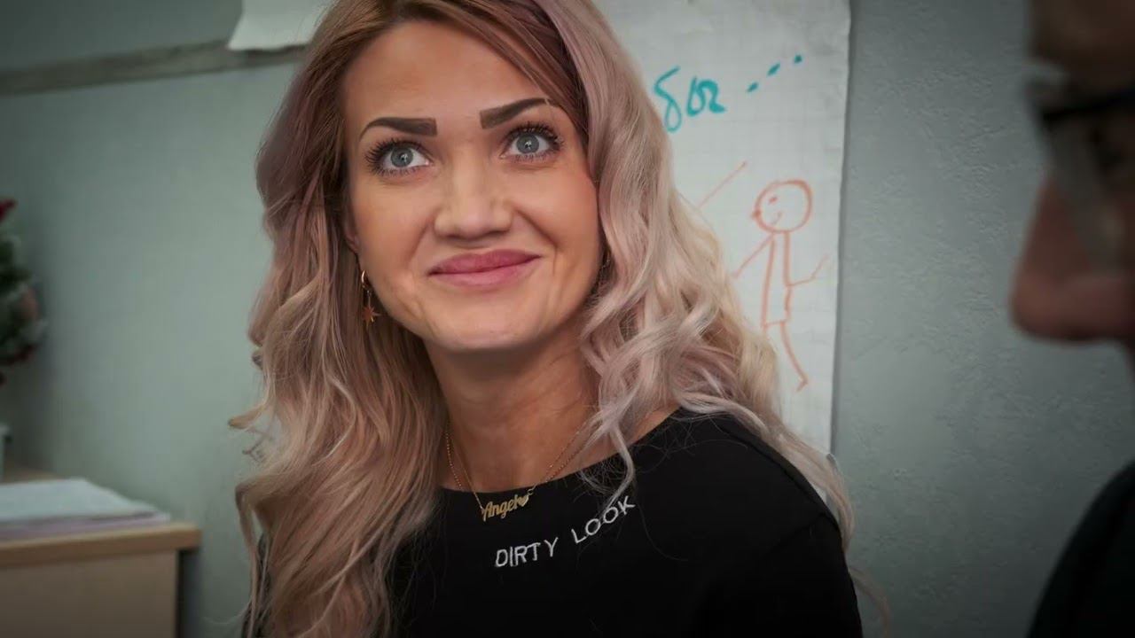 Люди приходят за счастьем