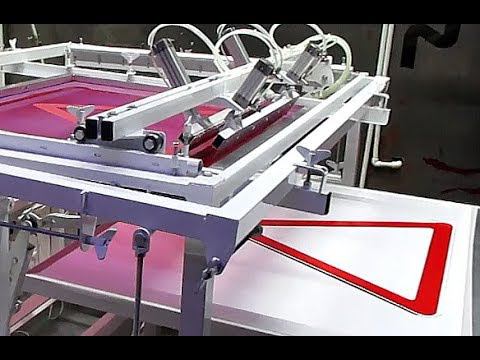 Печать на дорожных знаках. Шелкография