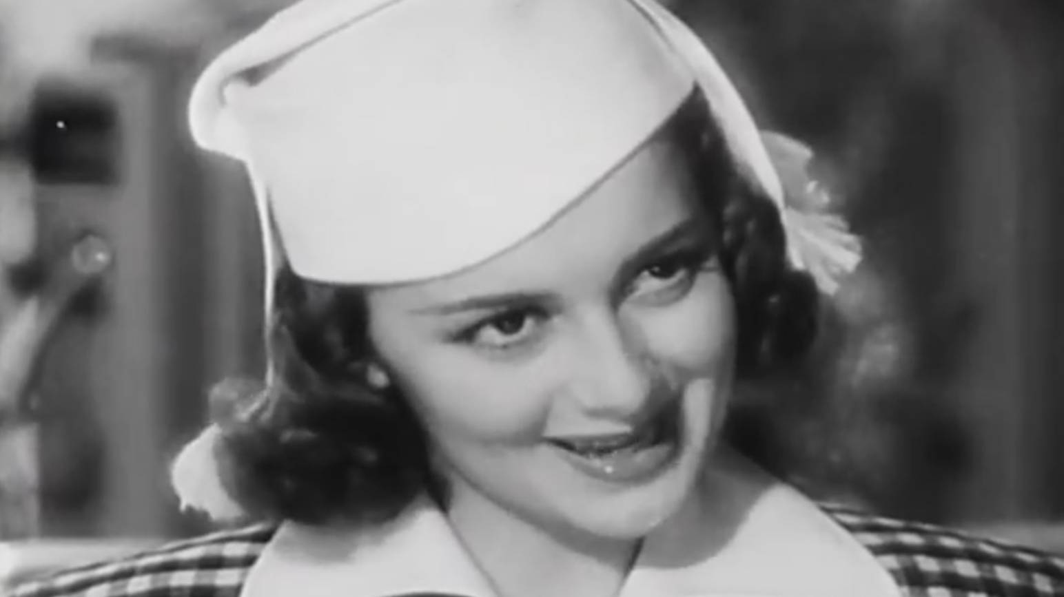 НЕПРИСТУПНАЯ. Лёгкая комедия 1938 года