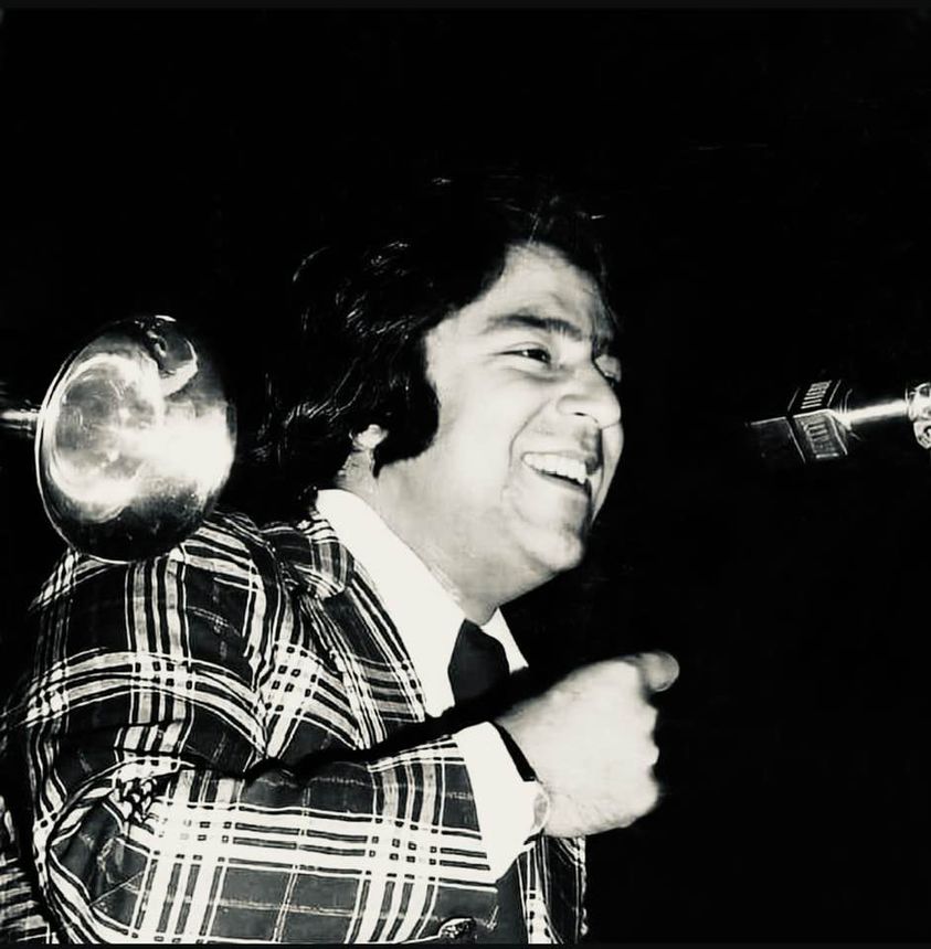 Аҳмад Зоҳир - Ahmad Zahir - 477 акси Аҳмад Зоҳир бо таронаҳо