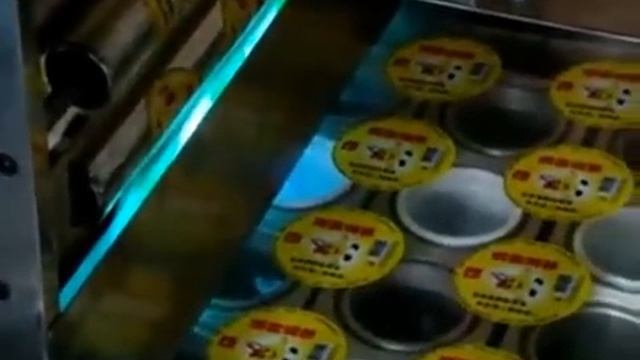 ЛИНЕЙНЫЙ АВТОМАТ ФАСОВКИ В СТАКАН, ОБОРУДОВАНИЕ УПАКОВКИ, СТАНОК, ЗАПАЙКА СТАКАНА ПЛЁНКОЙ АФ100