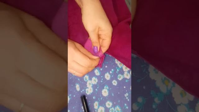 как распороть швы в кожаном изделии, если они проклеяны клеем_.mp4