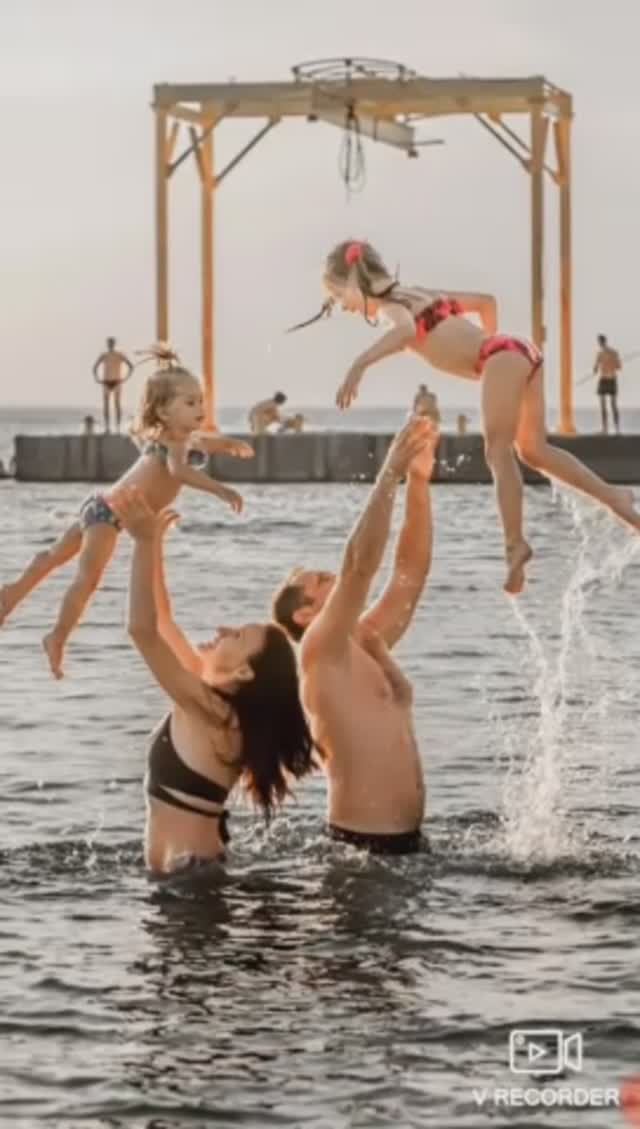 Везде и всюду эмоции и краски!