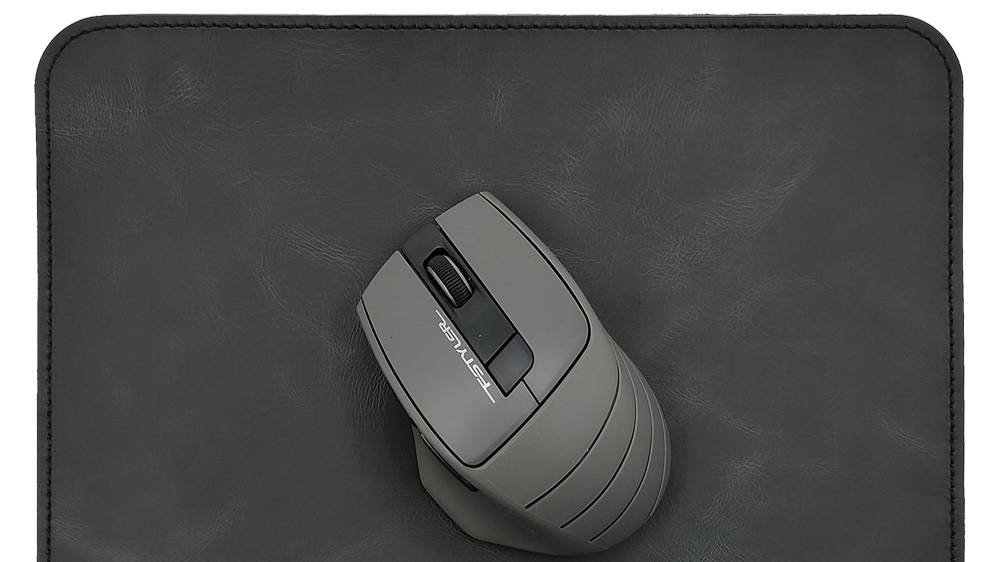 MBN-PAD-L-BK. Коврик для мыши из натуральной кожи. С прошивкой. (Mouse Pad). Черный