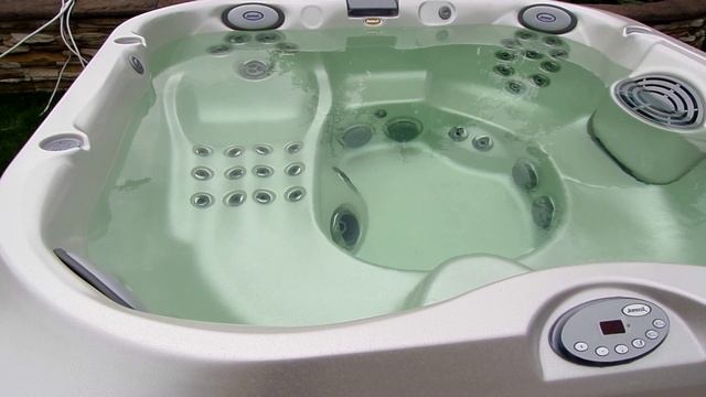 Гидромассажный бассейн СПА Jacuzzi J-335 214x214x94 см
