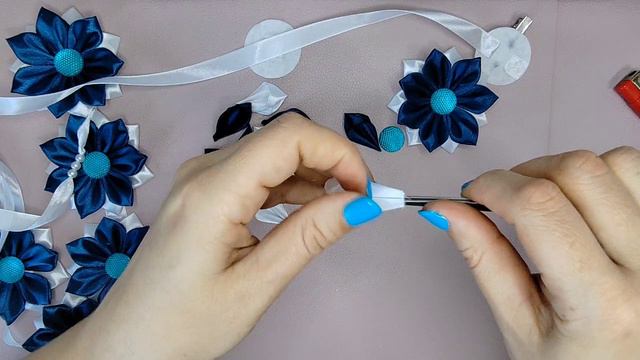 Лента в косу из атласной ленты 4 см .