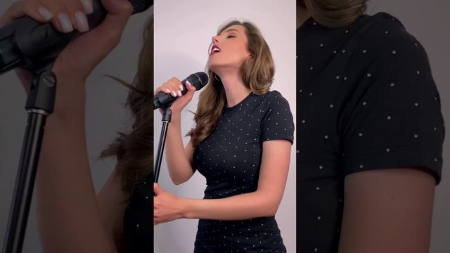 MANIAC - Cover by VIKA DITMAR