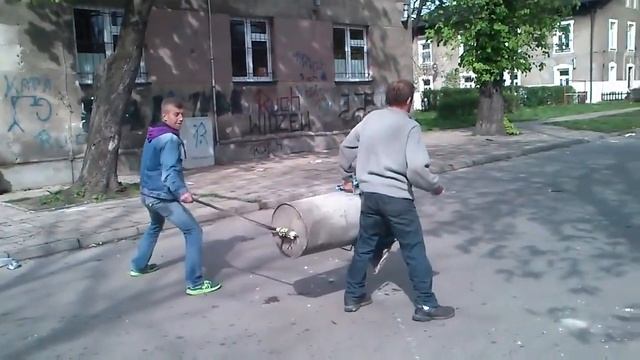 Взрыв бочки!