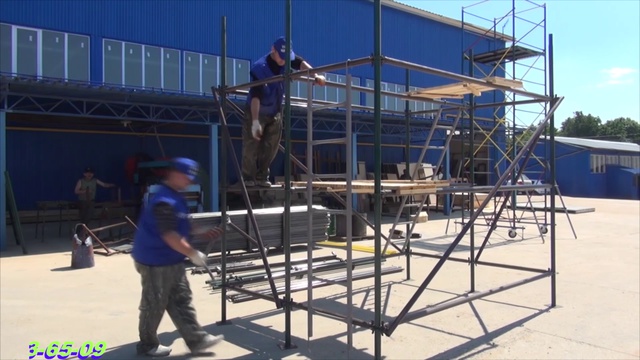 Сборка клиновых строительных лесов с консолями http://mdnvizit.ru/