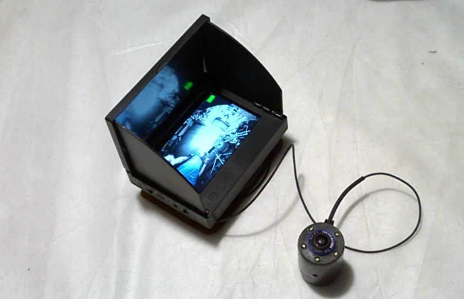 Подводная камера. две подсветки по одному проводу.