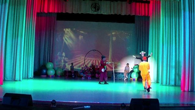 09. Эквилибристы на моноколесе "2 аккорда" ВДВШ