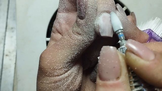 коррекция ногтей