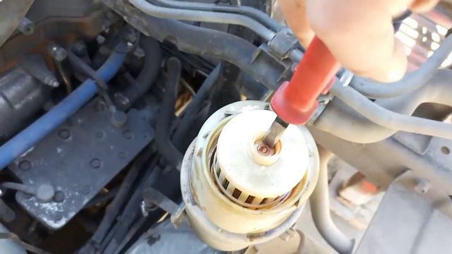 TRAGO_GOLD HYUNDAI UNIVERSE D6CB Как заменить масло в гидроусилителе