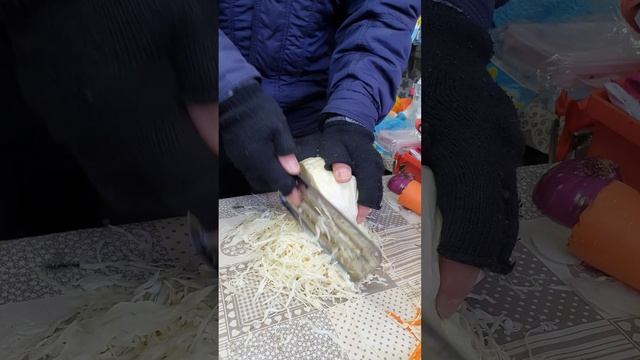 Как пользоваться ножом чемпион для шинковки капусты с двумя лезвиями