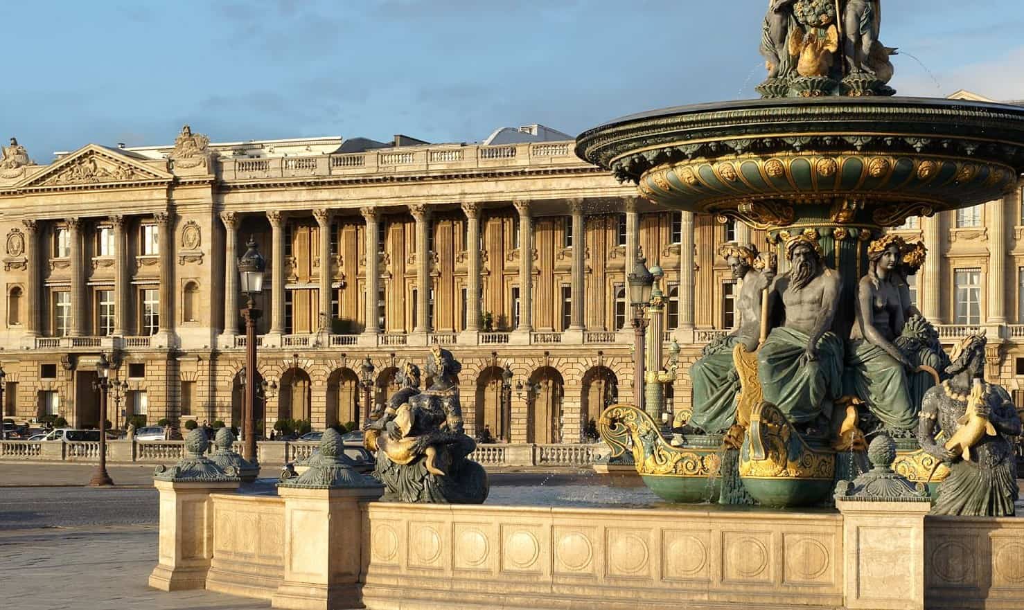 Шедевры Парижа: Hôtel de Crillon, a Rosewood Hotel - с видом на площадь Согласия