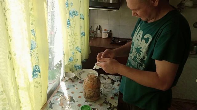 3 часть как  сохранить соленые грибы млечник  на длительное хранение