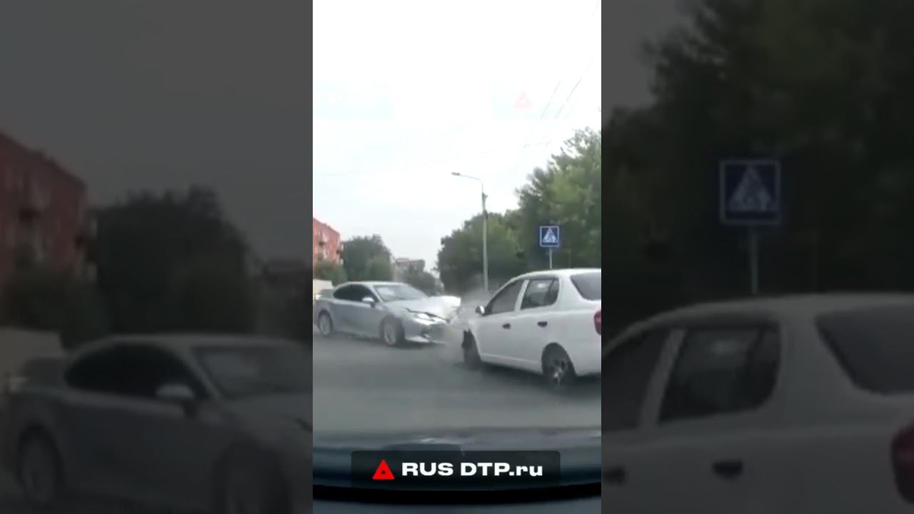 Дураки и дороги! Дтп! Авария!