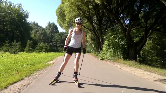 Анна Кочергина лыжероллерная тренировка