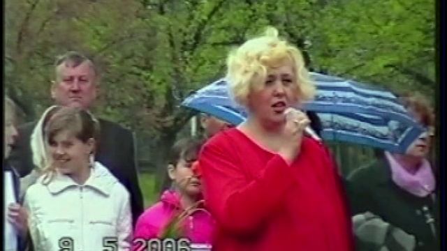 2006.05.09 день победы пос. Александровка 8 песня А я просто украинка украиночка (на украинском)