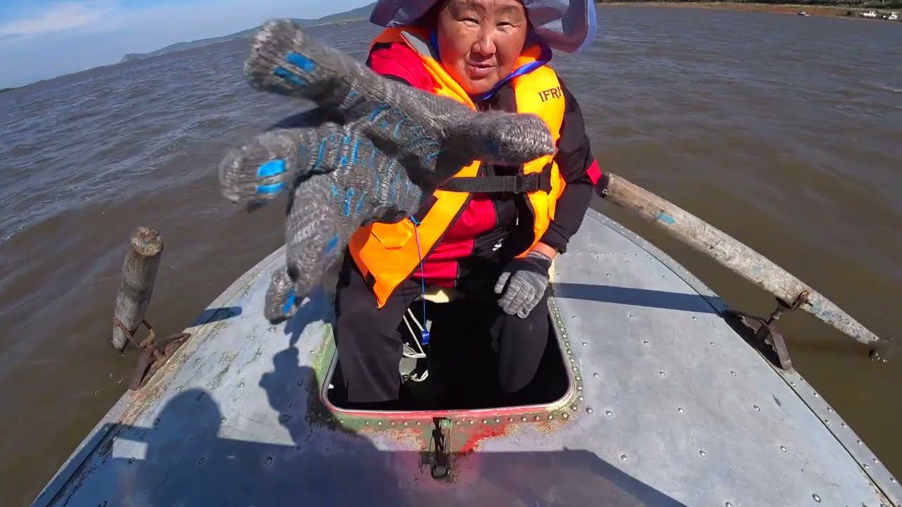 Осенняя Путина 2023. Всё не могу больше. Рыбалка на Амуре. Муж жена. Жизнь в глубинке.