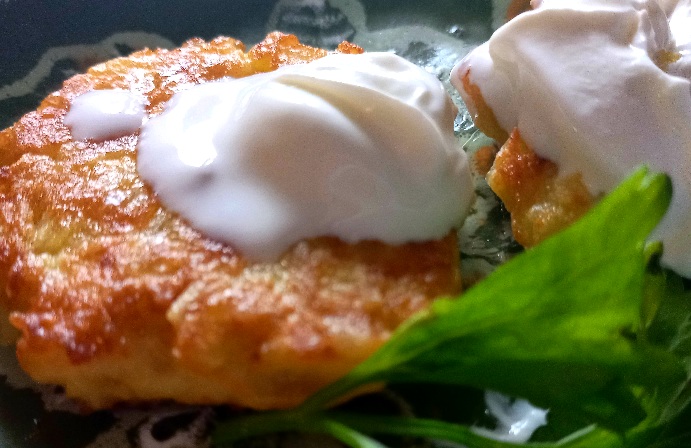 Картофельные деруны с салом