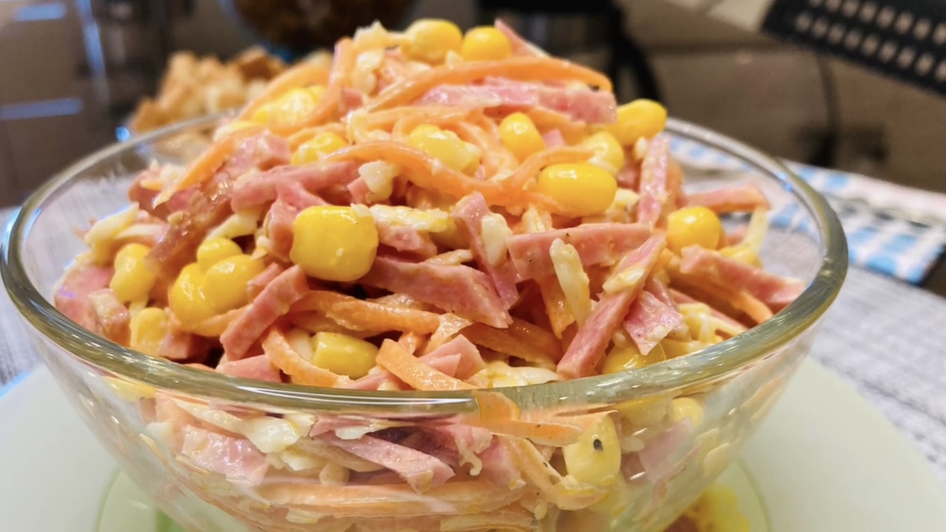 Название говорит само за себя. Салат «Пикантный». Быстро, просто, вкусно!