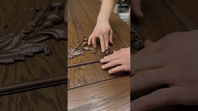 Наложение резного декора на дверь из массива дуба. #производстводверей #двери #межкомнатныедвери