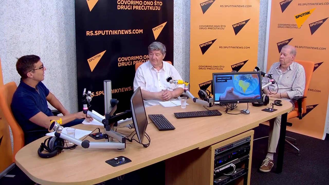 Novi Sputnjik poredak|Dva samita i dva sveta