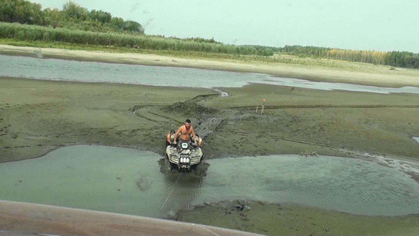 _Квадрик_ сел наглухо. Вытаскиваем......mp4