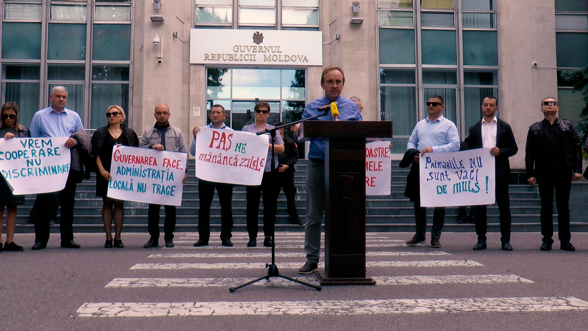Ситуация катастрофическая: примары сел Молдовы вышли на пикет перед правительством