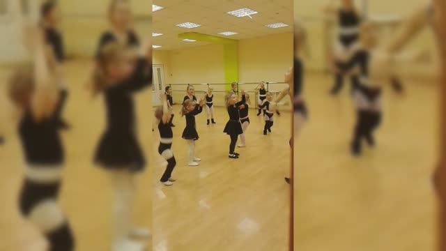 Декабрь 2014. Оля и танцы