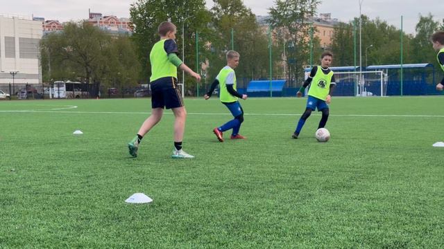 Тренировка на стадионе «Весна"