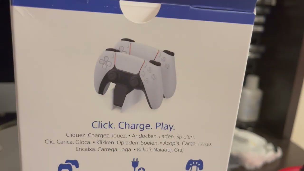 Распаковка зарядной станции, для геймпада DualSense PlayStation 5 всех типов (снято в августе 2022)
