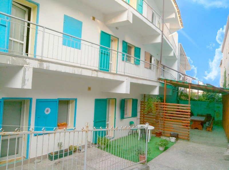 Отдых Крым Ялта Кацивели частный сектор.Снять жилье для отдыха в Ялте. «ВОЛНА» ГОСТЕВОЙ ДОМ (ЭЛЛИНГ)