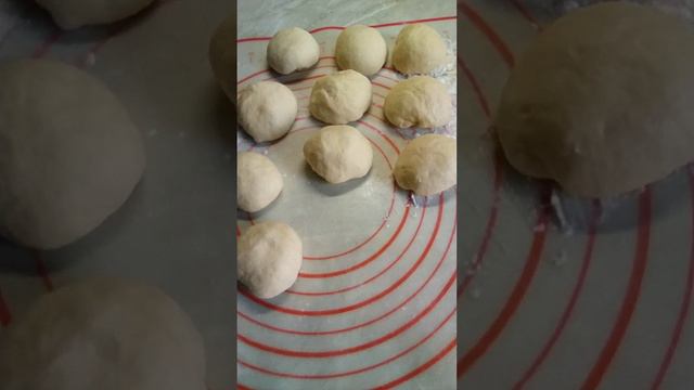 Сосиски в тесте.mp4