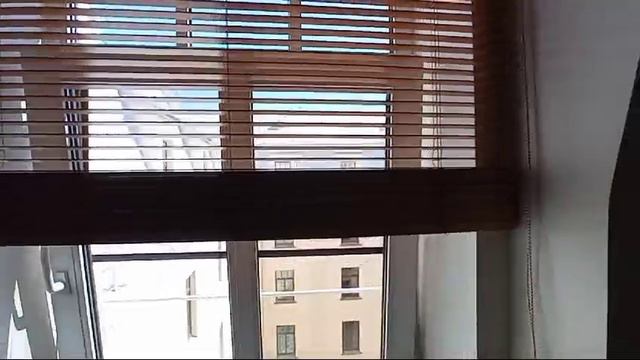 Горизонтальные жалюзи Холис 25 мм., дерево, с цепочным управлением. SVIL