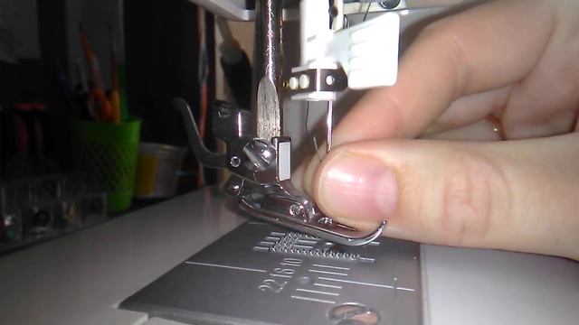 Как заправить нить, швейная машинка Jaguar | Maestro 17.