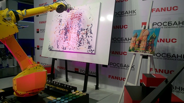 Робот рисует 