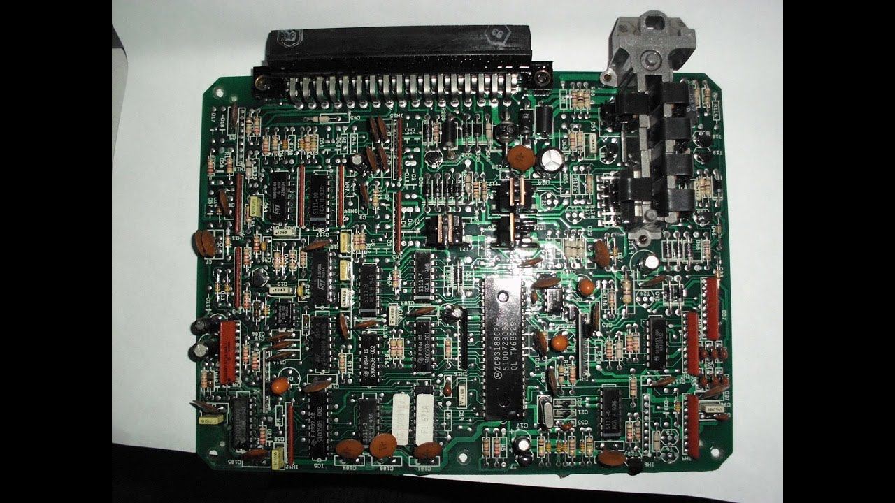 Рено 19 не заводится. Ремонт Эбу siemes, восстановление работы бензонасоса