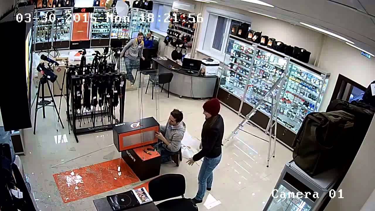 Витриной по голове