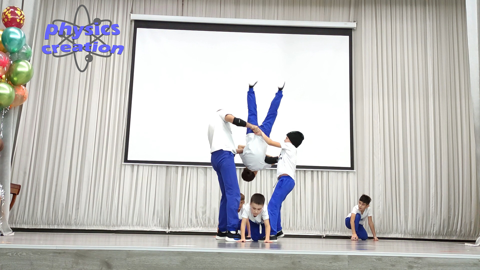 Physics Creation - Rocking Dance.mp4