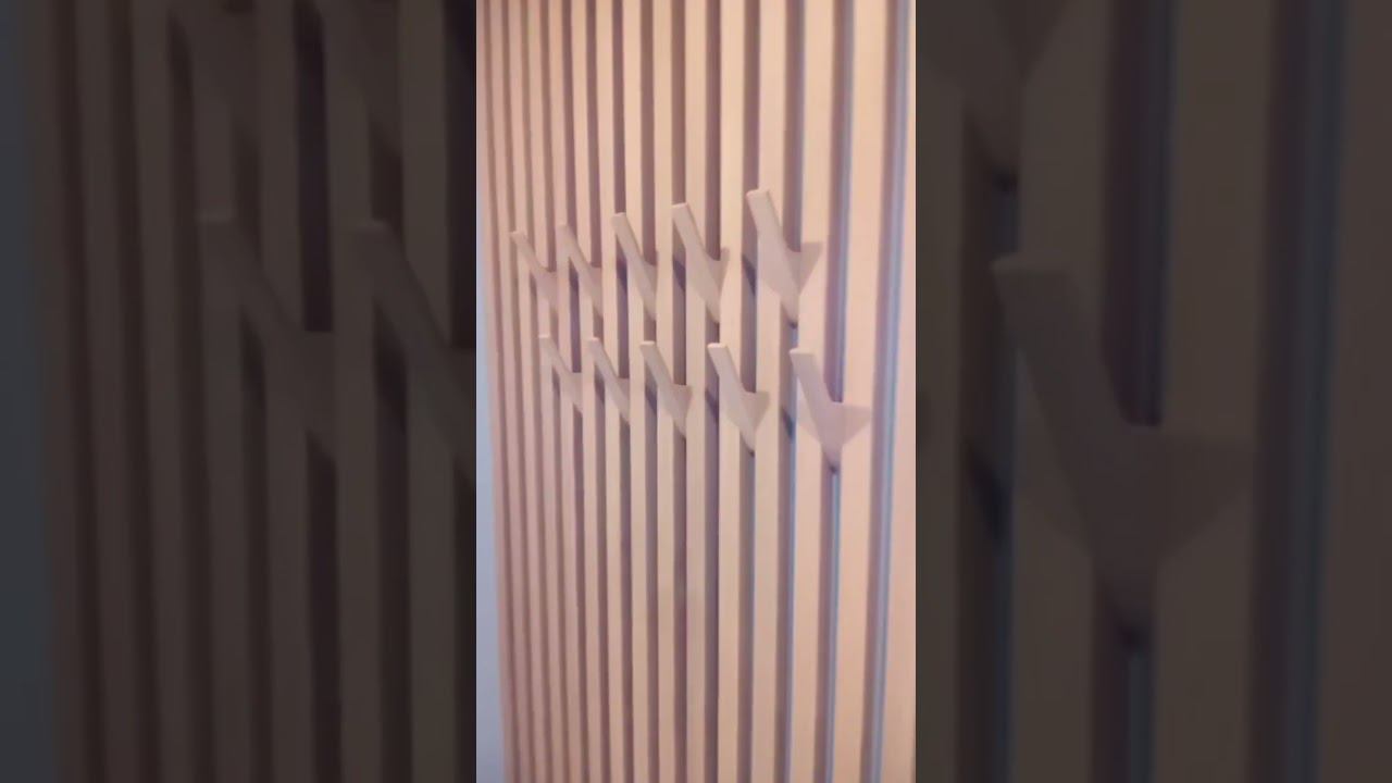 РЕЙКИ С ОТКИДНЫМИ КРЮЧКАМИ В ПРИХОЖУЮ