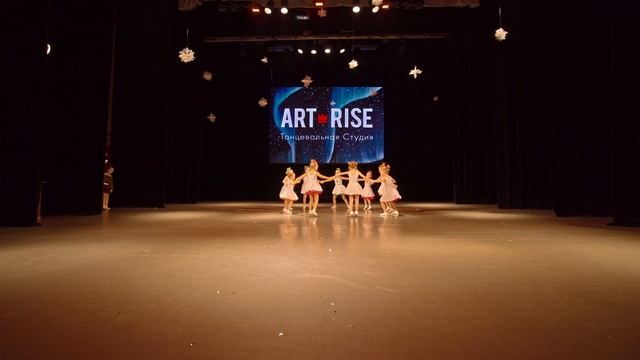 Коллектив "Кавардак" (5-6 лет) Парфенова Ксения "Весне дорогу"