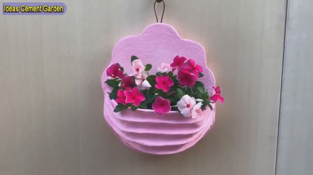 Подвесное кашпо из цемента и ткани
