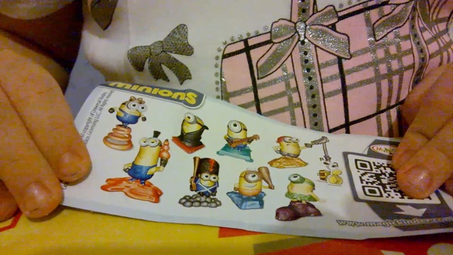 Распаковка Киндер Сюрприз Миньоны