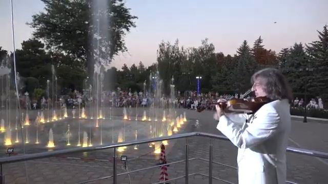 Скрипач-виртуоз Вардан Маркос  в санатории Пирогова