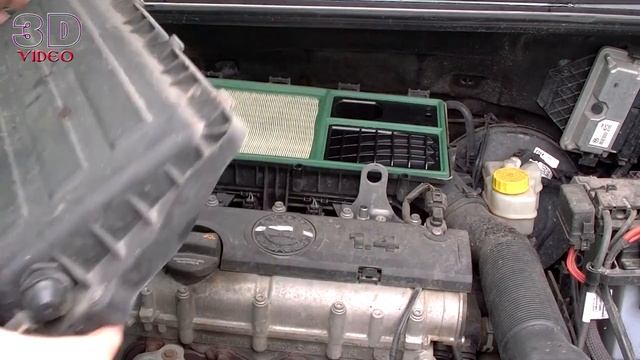 Как заменить воздушный фильтр на автомобиле Шкода. Skoda Fabia II. Инструкция.