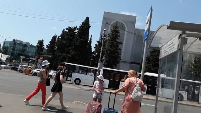 СОЧИ - самый красивый город юга России. Визитная карточка города - башня с часами на ЖД вокзале.