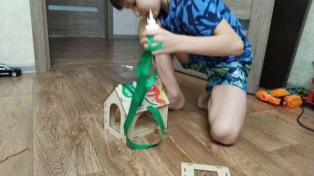 Делаем одну кормушку за 3 мин, а вторую.... 1 ЧАСТЬ